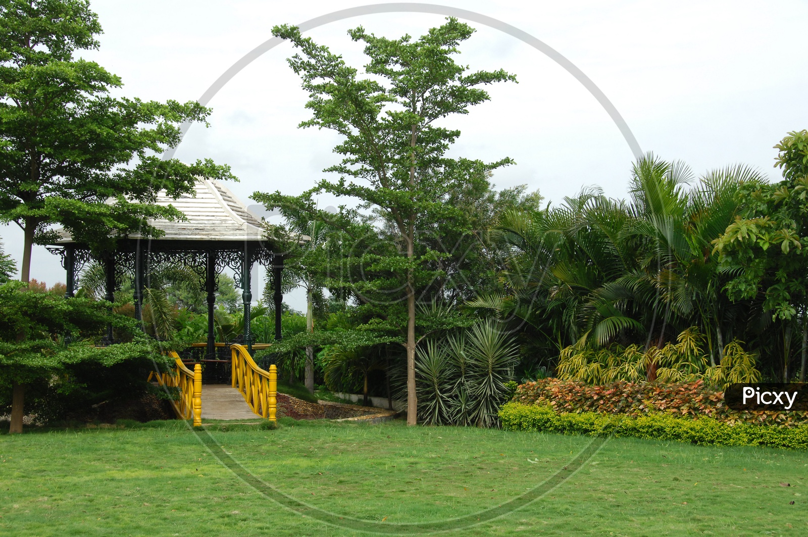 Image of A Waiting hut In a Lawn Garden-AU702158-Picxy