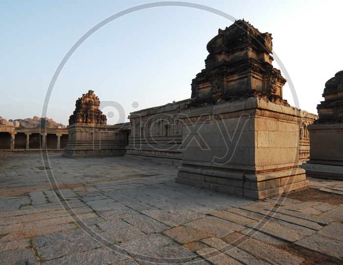 Image of Ancient remains of Lord Shiva temple-AH615974-Picxy