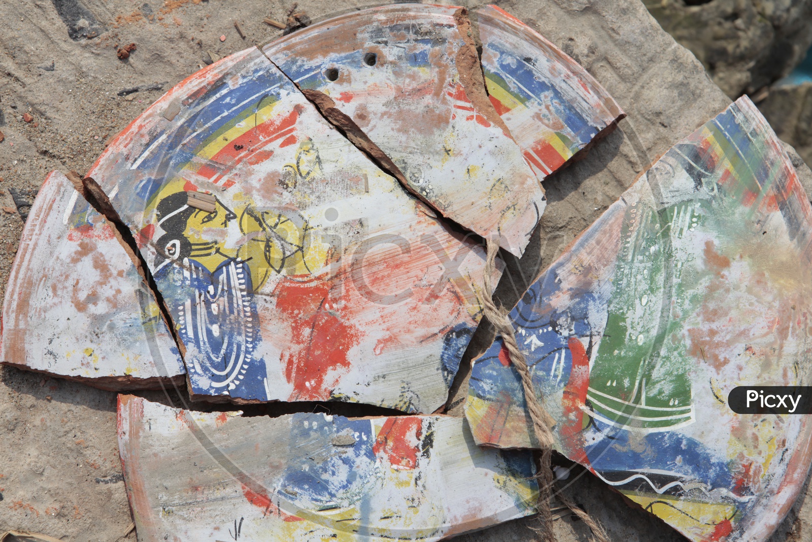 Image of Broken fragments of a painting-XI801816-Picxy