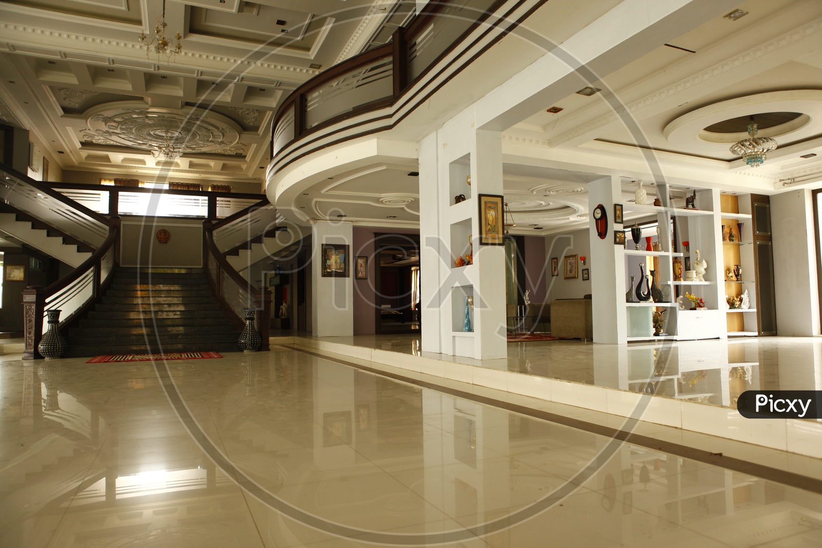 Image of interior of a duplex house-IZ205069-Picxy