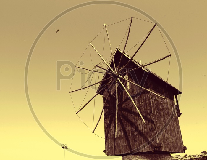 Image of Antique Or Old Windmills-WL118969-Picxy