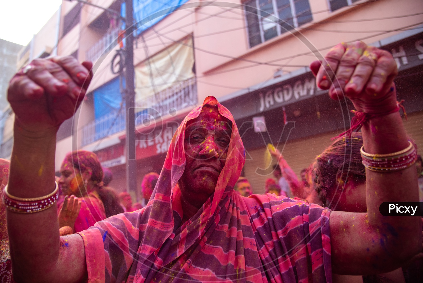 Image of Marwari or Marwadi women celebrate Holi in Hyderabad on 21st ...