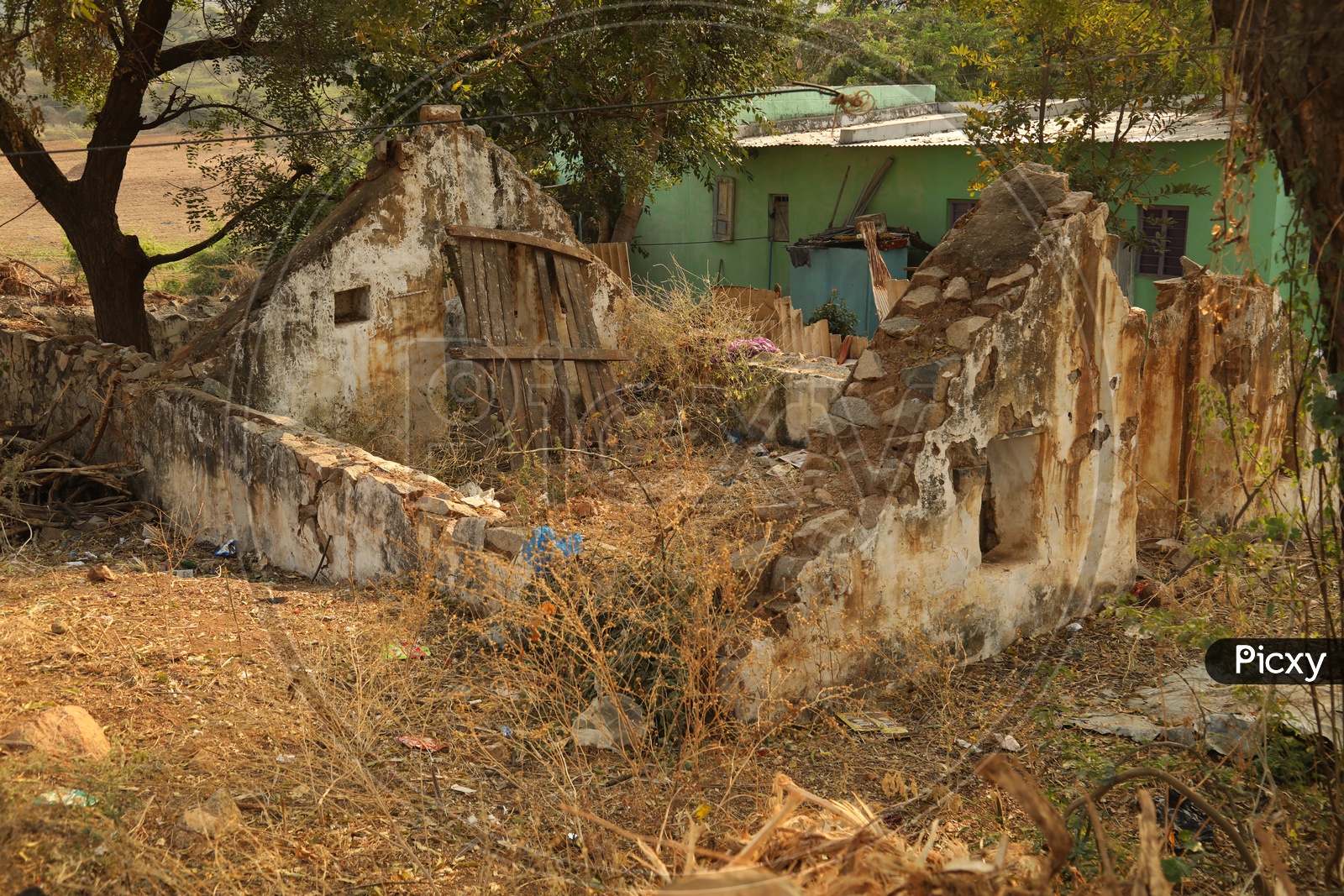 Image of A collapsed small building-WK793807-Picxy