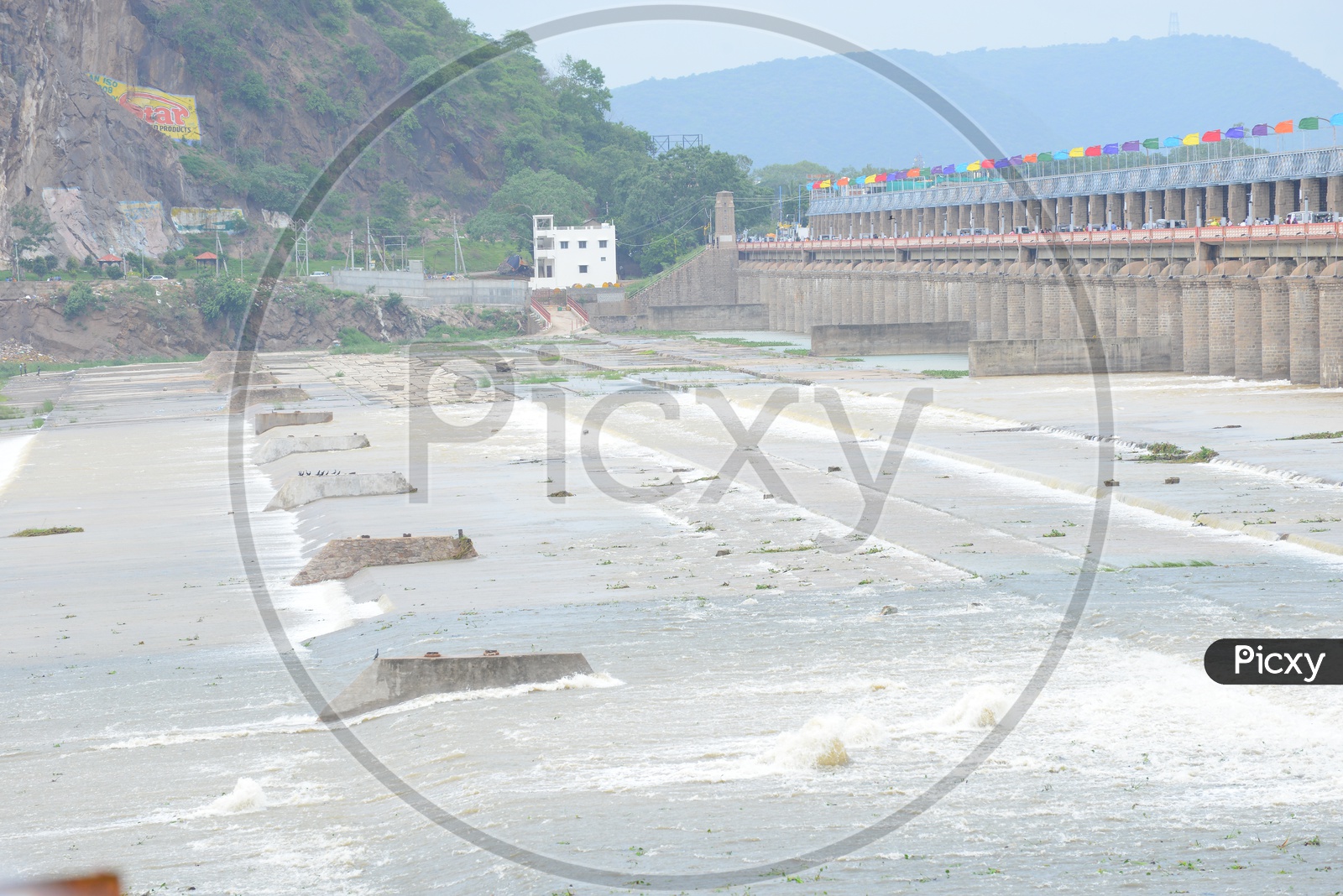 Image of Long view of Praksam barrage over the river Krishna-OB349765-Picxy