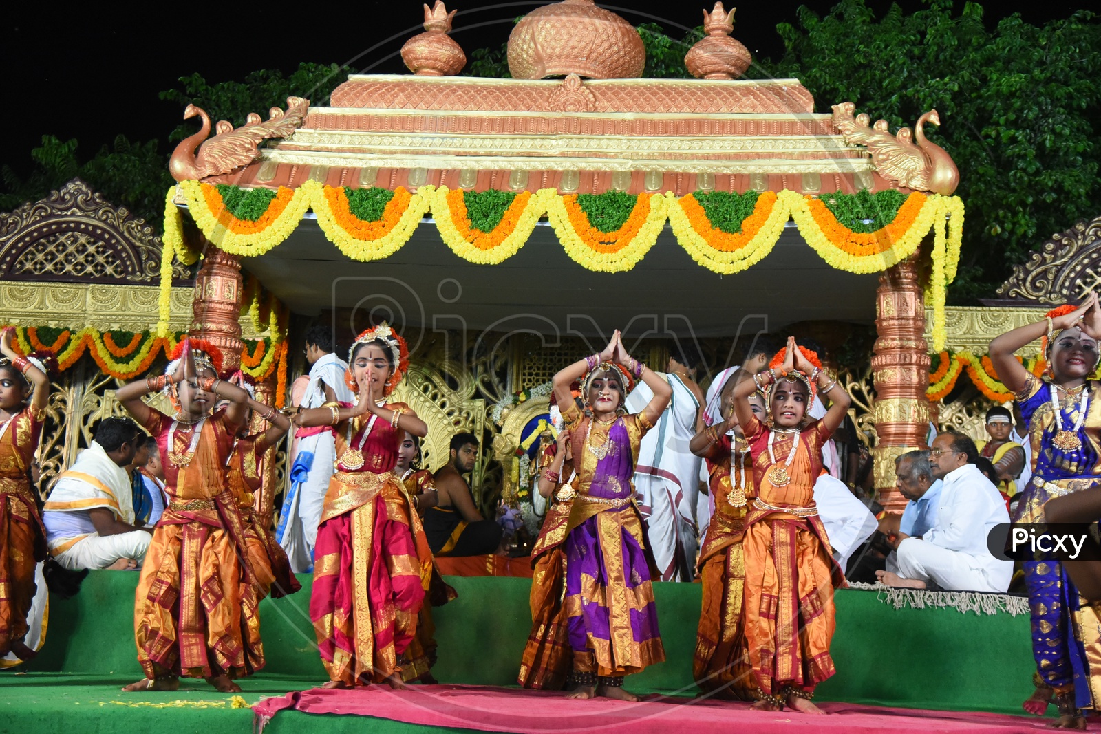 Image of Students Performing Classical Dance On stage-NX219374-Picxy