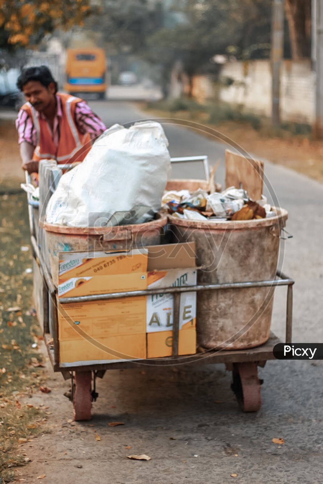 Image of Municipal Corporation Rajahmundry waste pickers collecting the ...