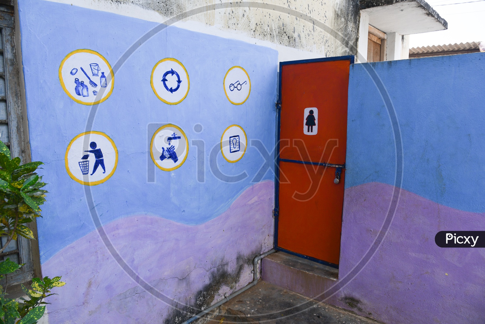 Image of Primary government school toilets for girls-HH070598-Picxy