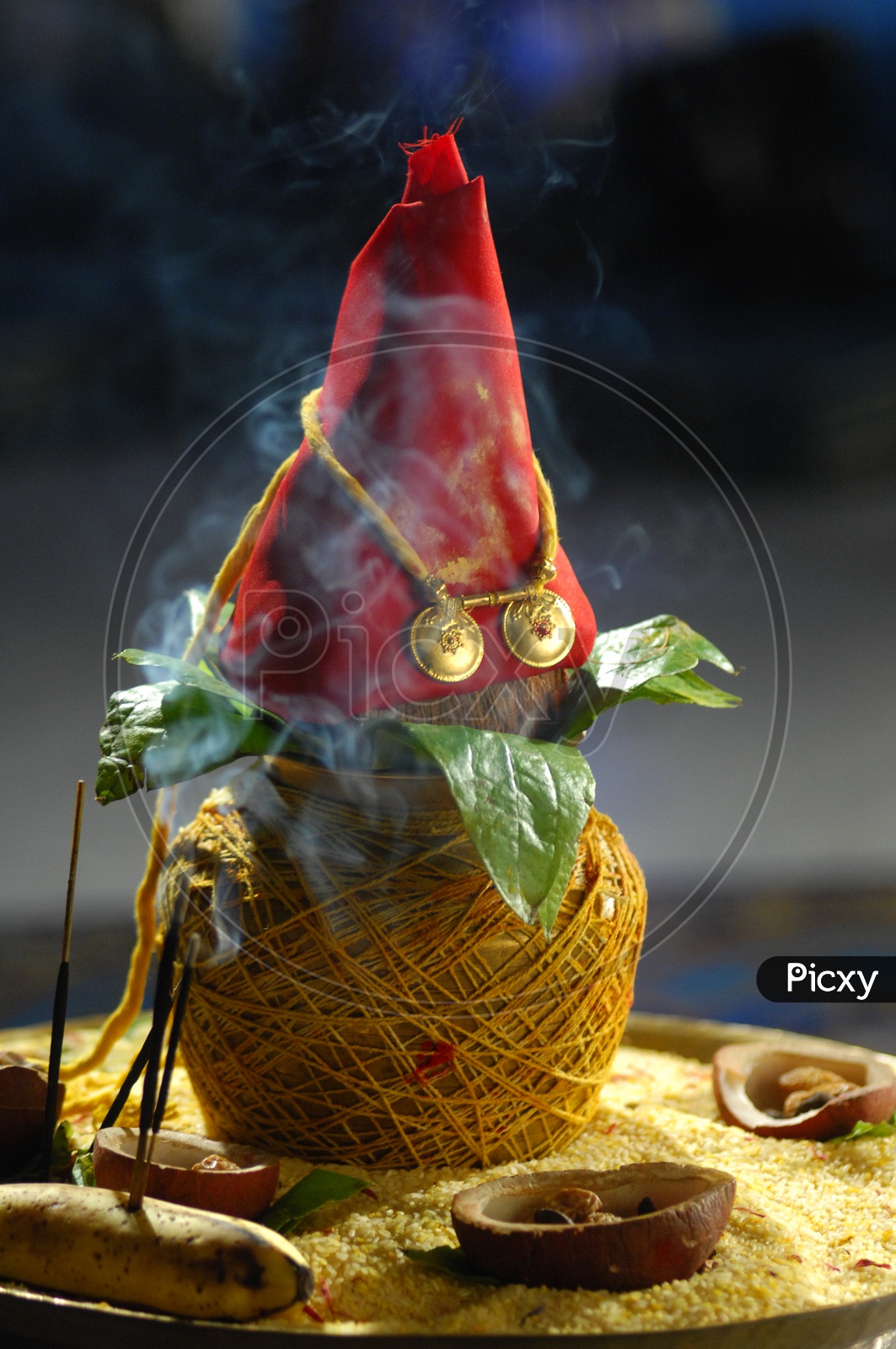 Image of Mangalsutra on Kalusham-AL852898-Picxy