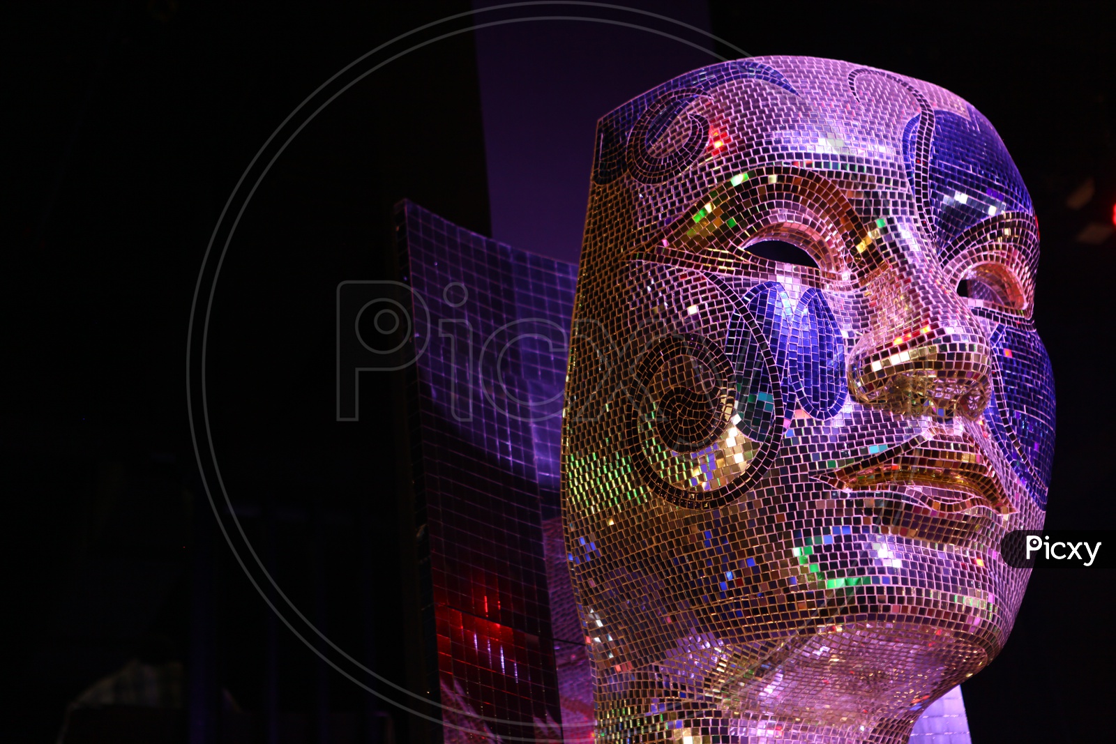 Image of Gold color face mask-RT196167-Picxy