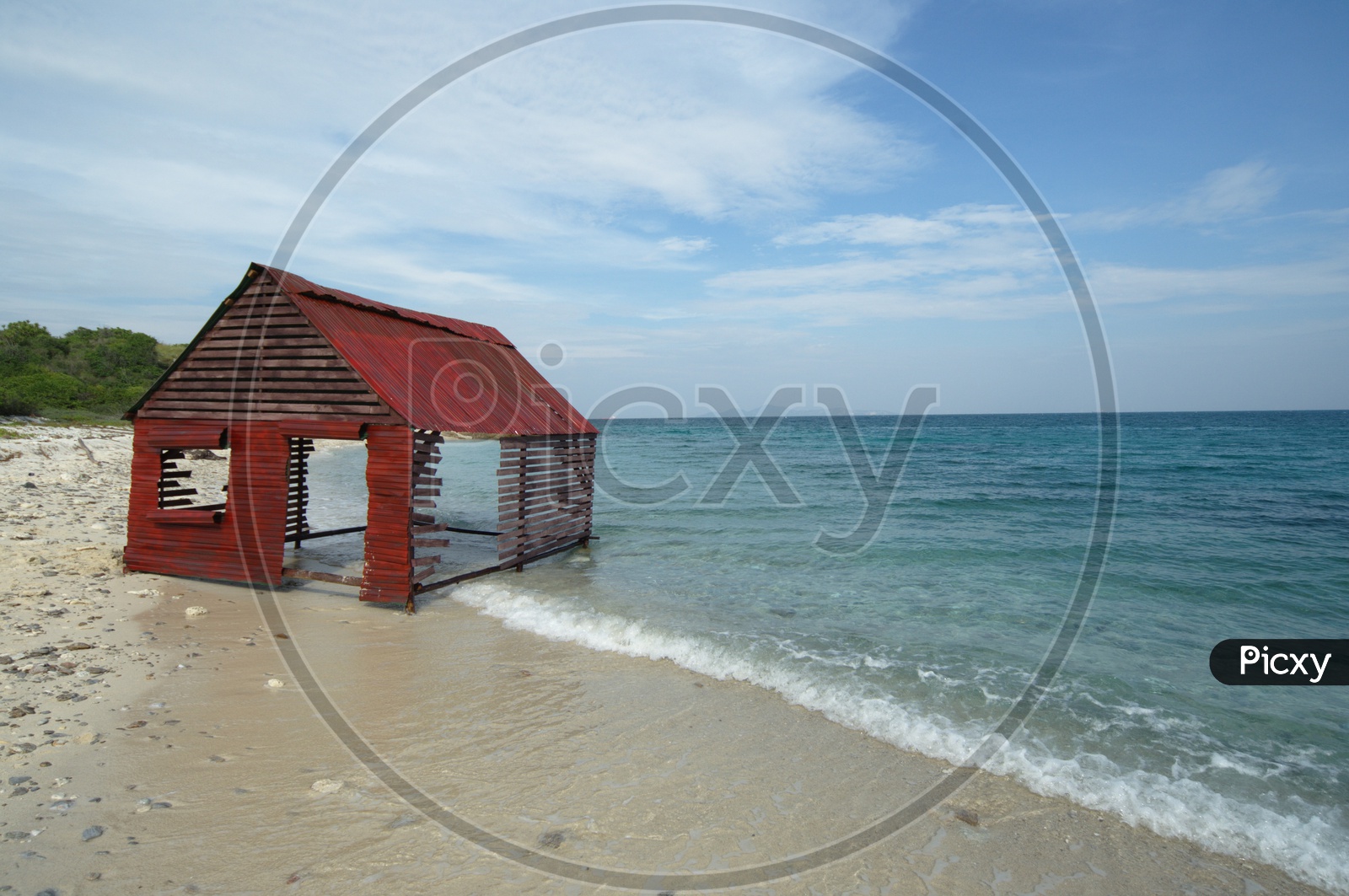 Image of Log cabin in beach-XM677550-Picxy