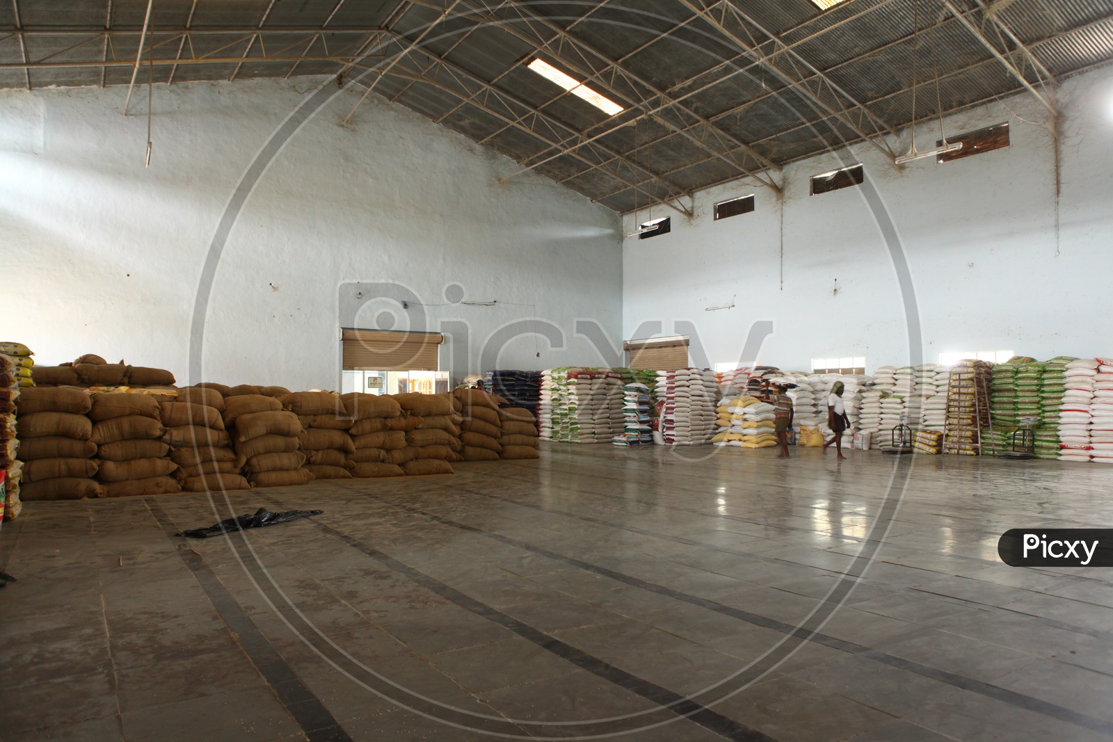 Image of godown-TT172459-Picxy