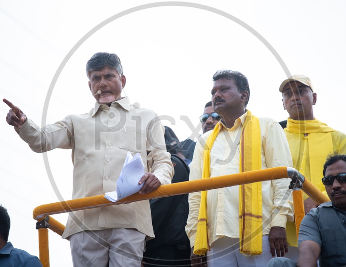 Image of Nara Chandra Babu Naidu Speaking In A Road Rally During Election Campaign-KR410353-Picxy