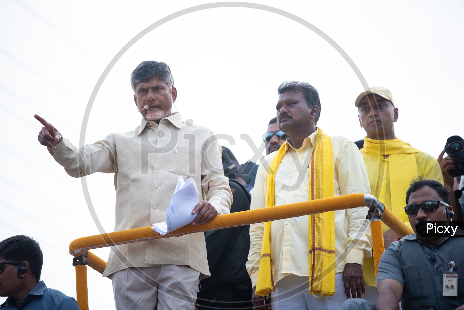Image of Nara Chandra Babu Naidu Speaking In A Road Rally During ...