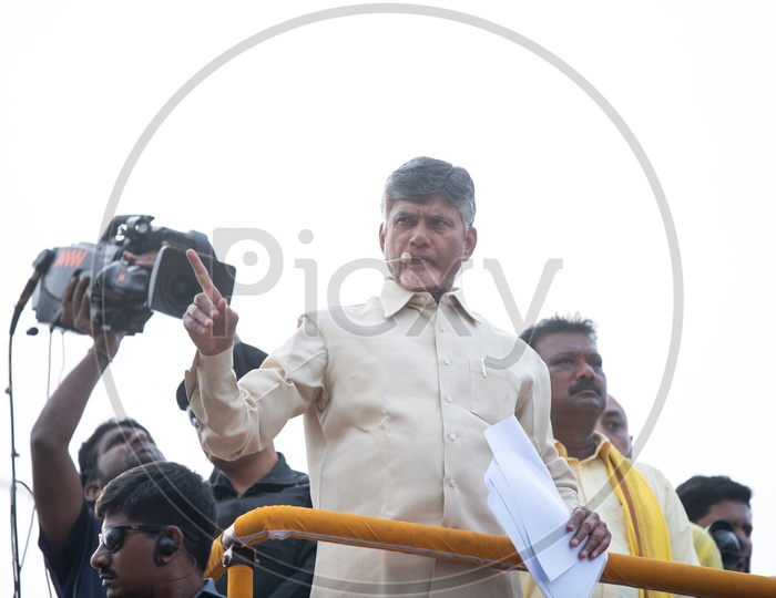 Image of Nara Chandra Babu Naidu Speaking In A Road Rally During Election Campaign-UP306946-Picxy