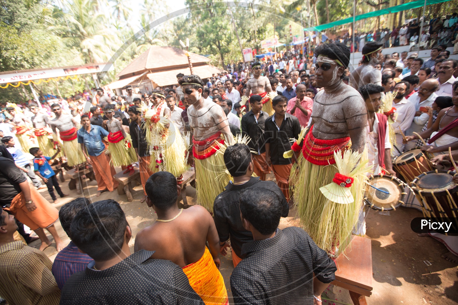 Image of Artists Performing Theyyam , A Popular Ritual Dance Art Form Of Kerala-WO631345-Picxy