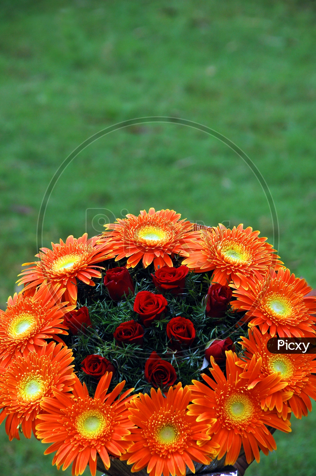 Image of Flower Bookey With Fresh Flowers-VS585238-Picxy