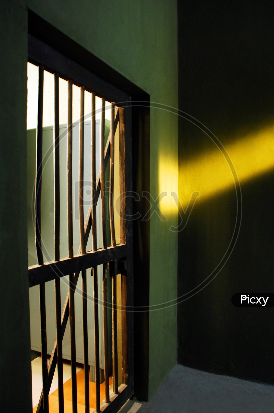 Image of Jail Room Gate-CO499286-Picxy