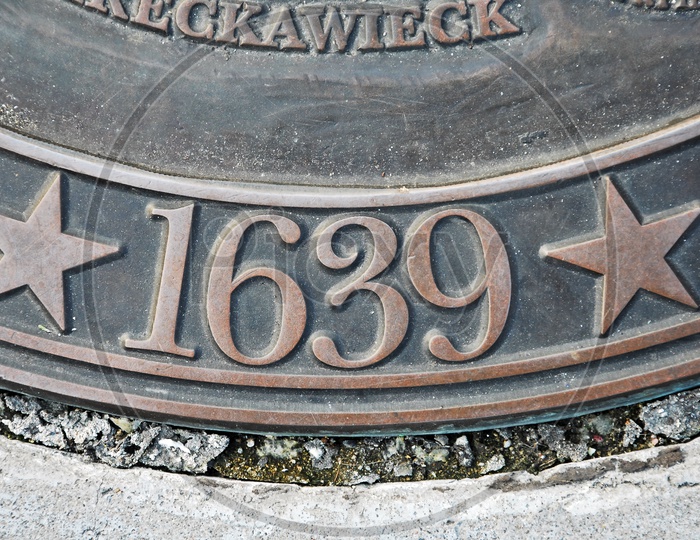 Image of 1639 number on a metal-YR396652-Picxy