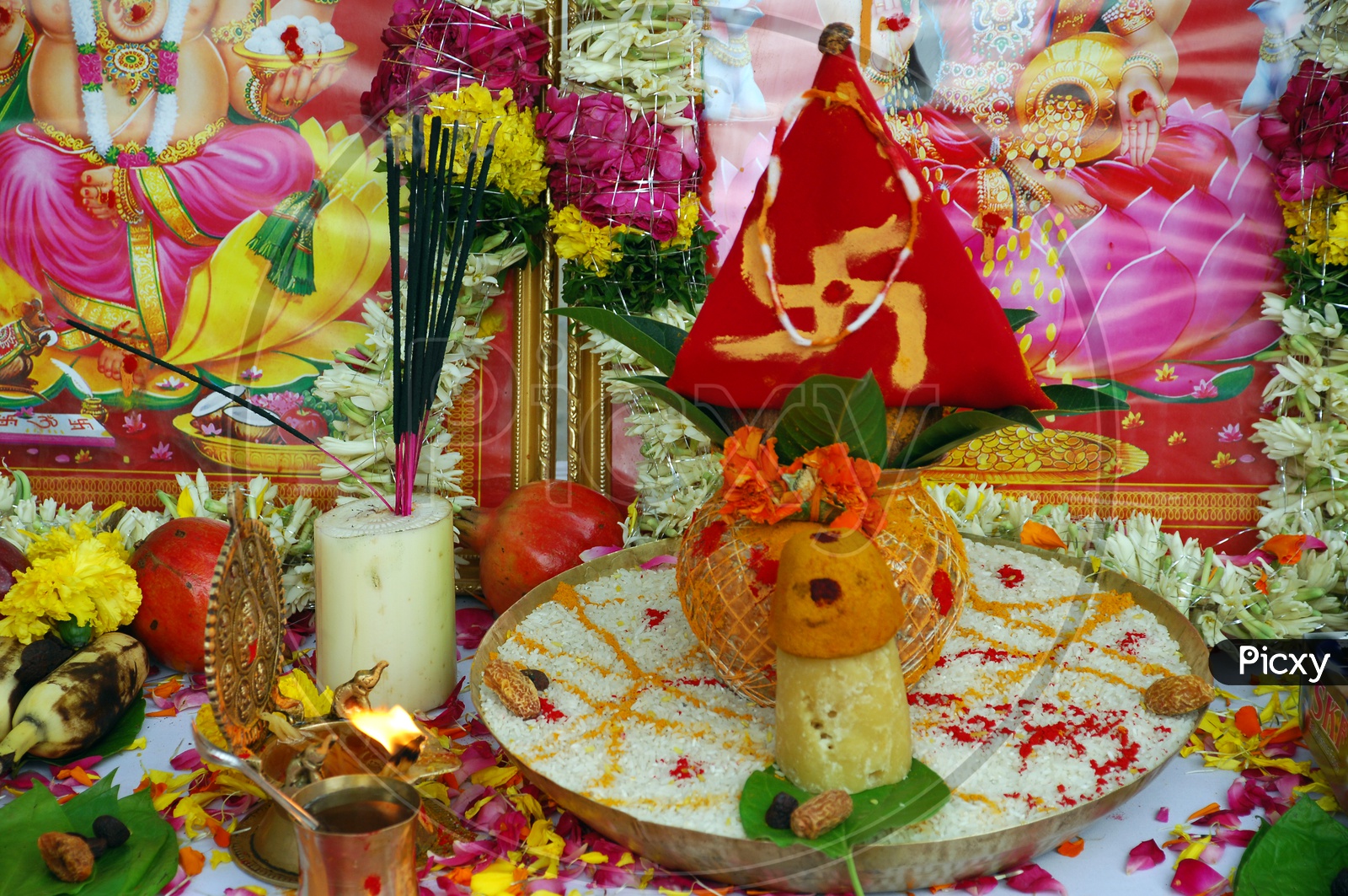 Image of Pooja Kalasham at God Photo Frames-FD457536-Picxy