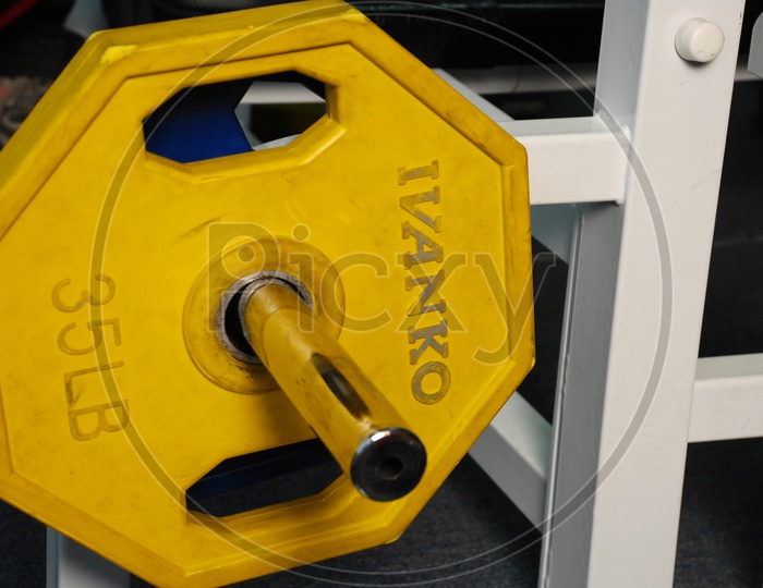 Image of Weights to the rod in the gym - Gym equipment-SV457734-Picxy