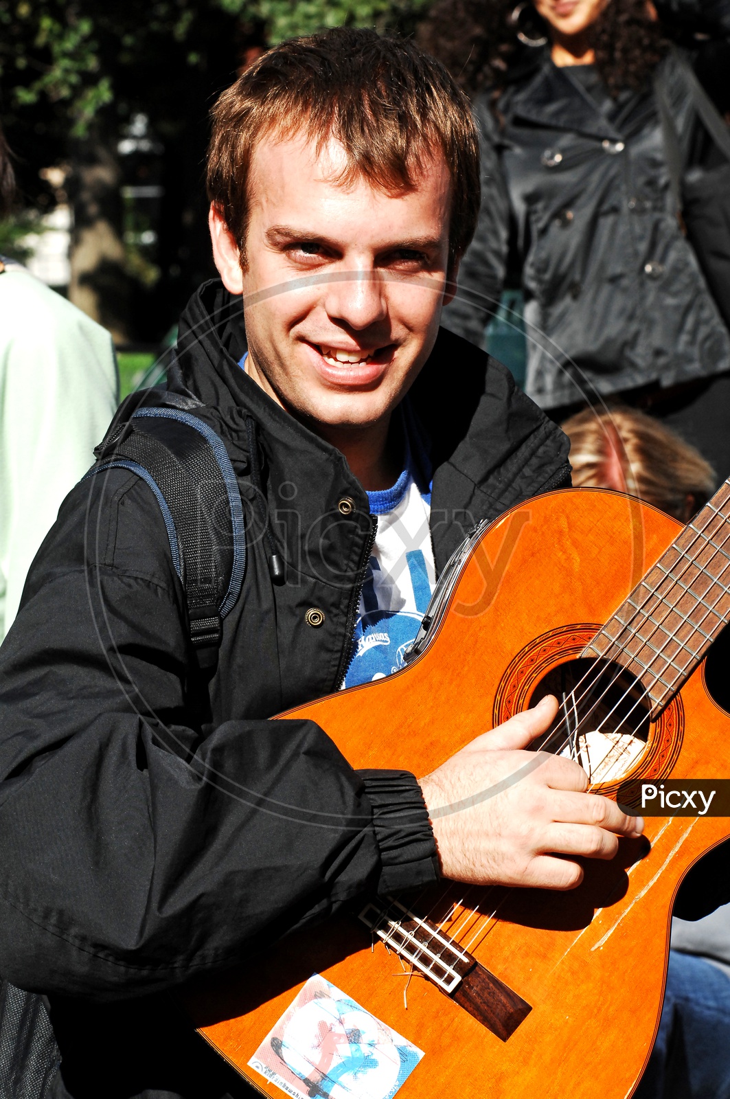 Image of Young Foreign men-QG011246-Picxy