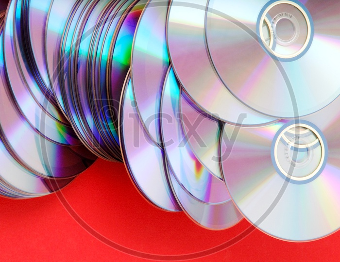 Image of Digital optical disc (DVD) or Compact disc (CD)-LZ128025-Picxy