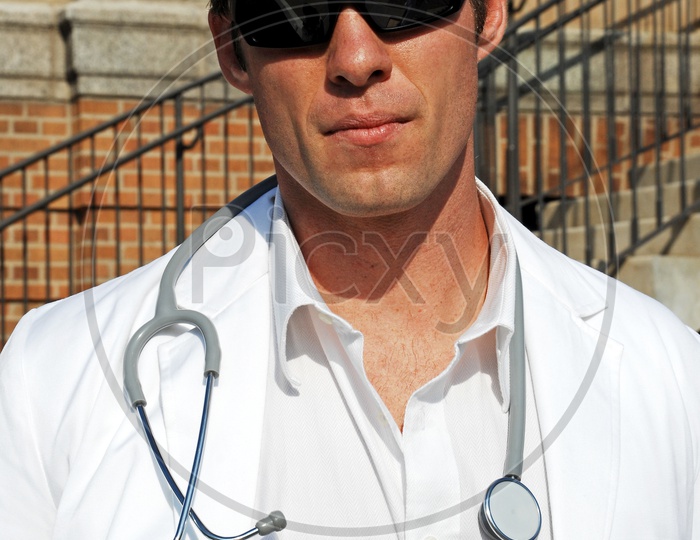 Image of Foreign Doctor-XU605946-Picxy