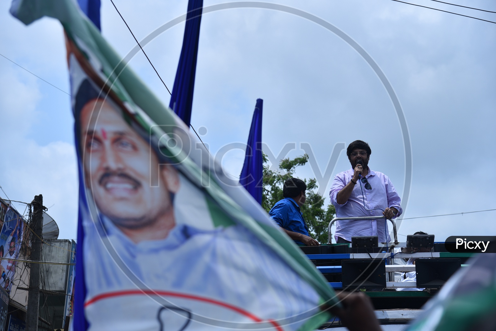 Image of Tollywood Actor Krishnudu in YSRCP Election Campaign Rally ...