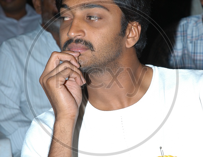 Image of Aryan Rajesh during success meet-ZN083041-Picxy