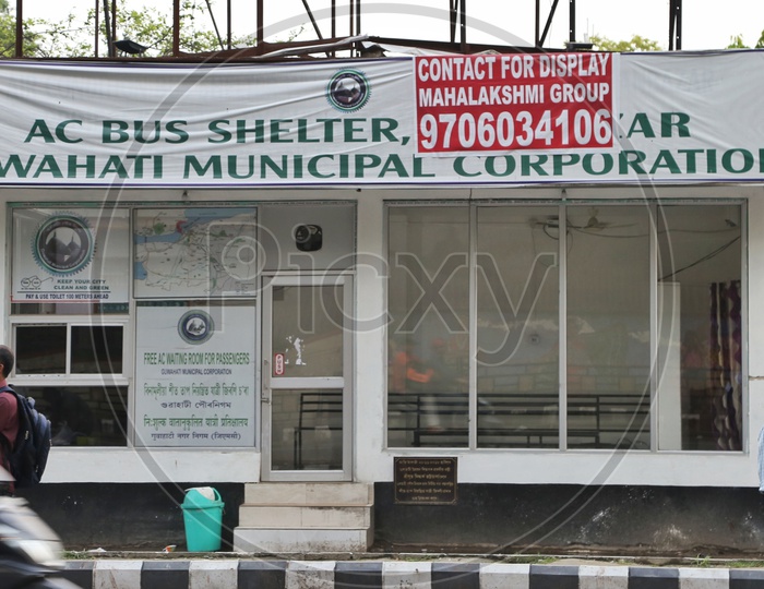 Image of AC bus stand-IS512157-Picxy