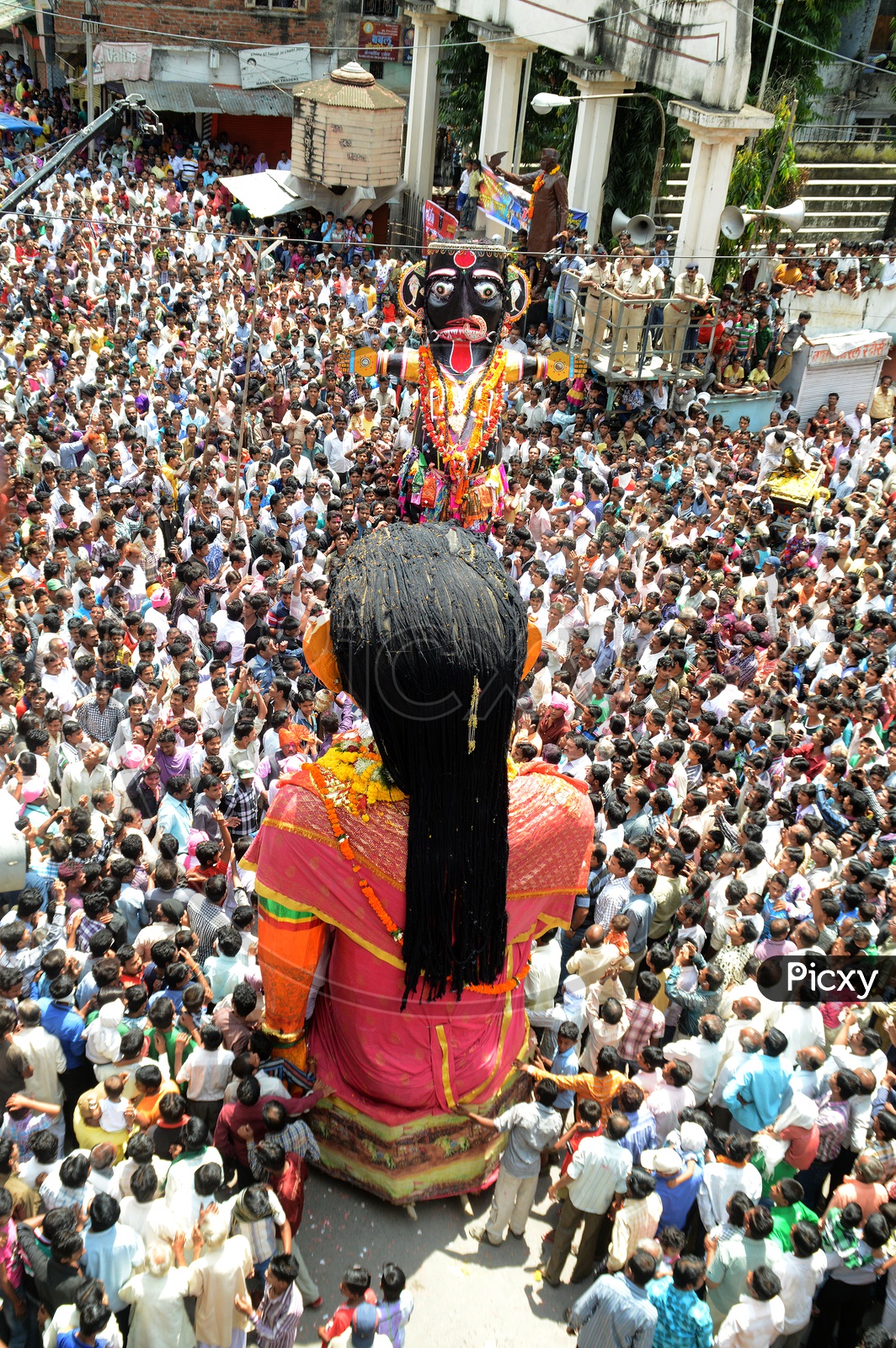 Image of Pili ( Yellow ) Marbat Procession The Streets Of Nagpur During ...