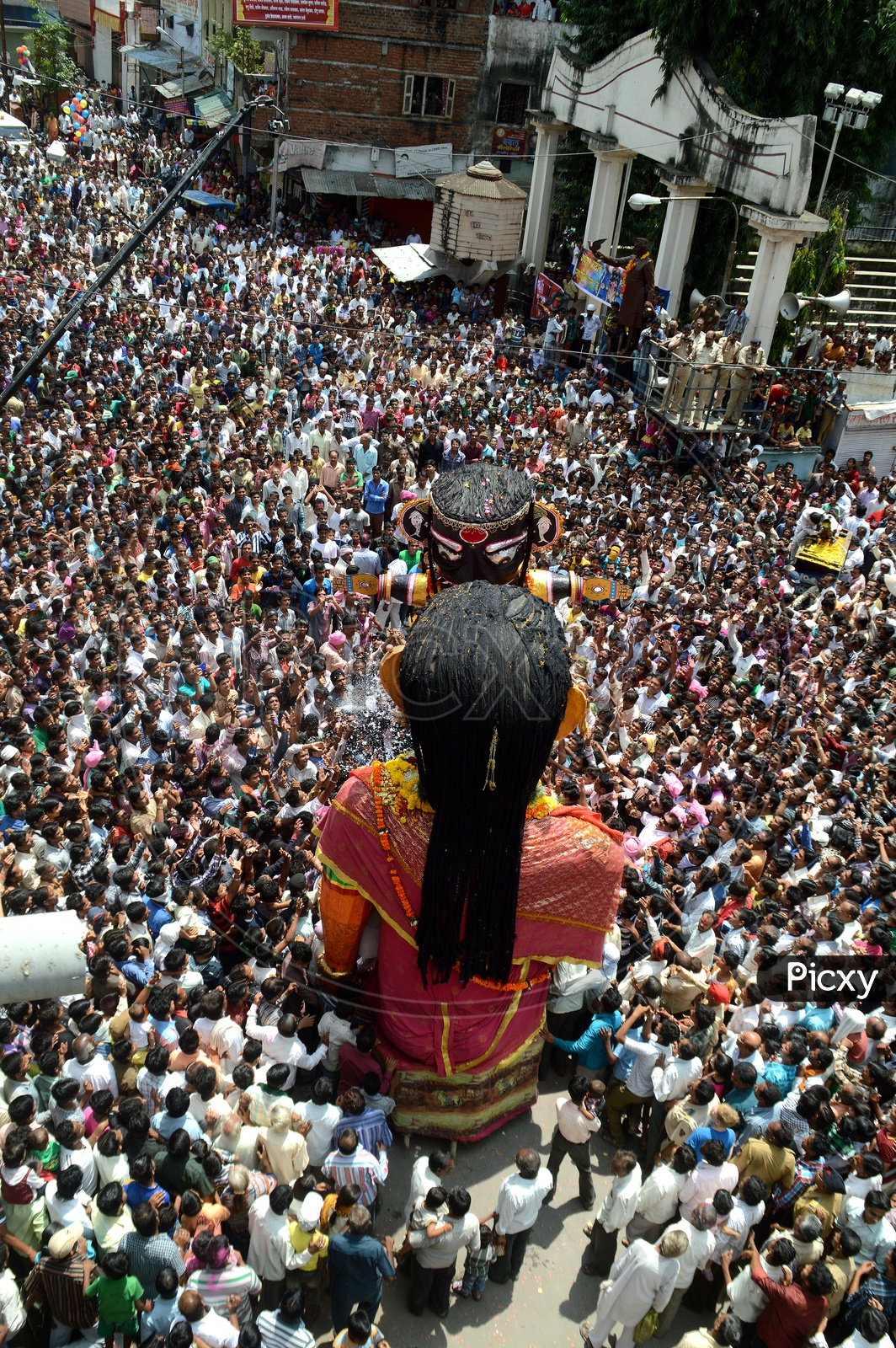 Image of Pili ( Yellow ) Marbat Procession On The Street Of Nagpur ...