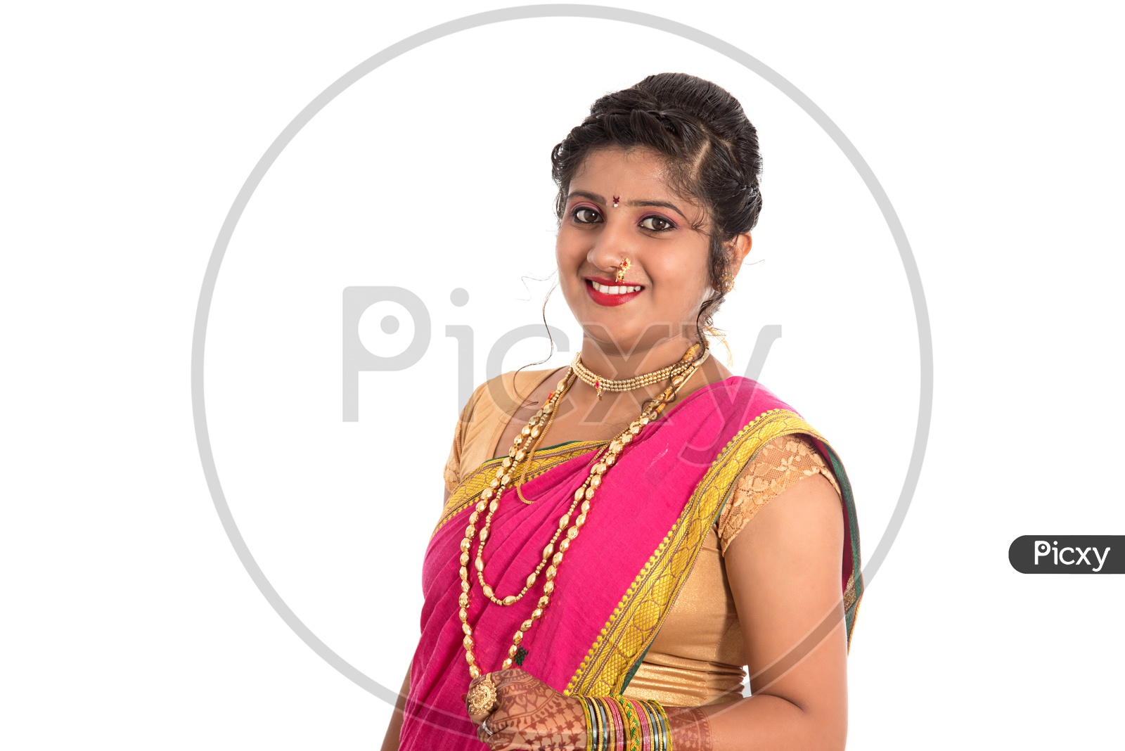 Image of Portrait Of a Young Traditional Marathi Woman Wearing an ...