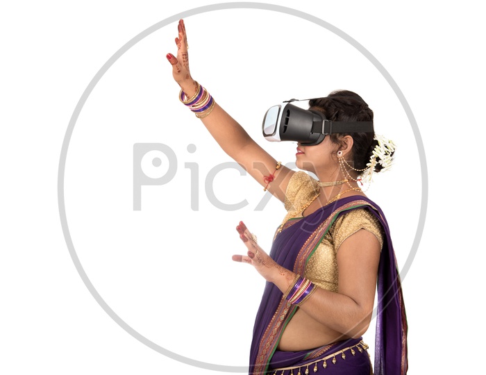 Image of An Indian Traditional Marathi Woman Wearing VR Box or VR ...