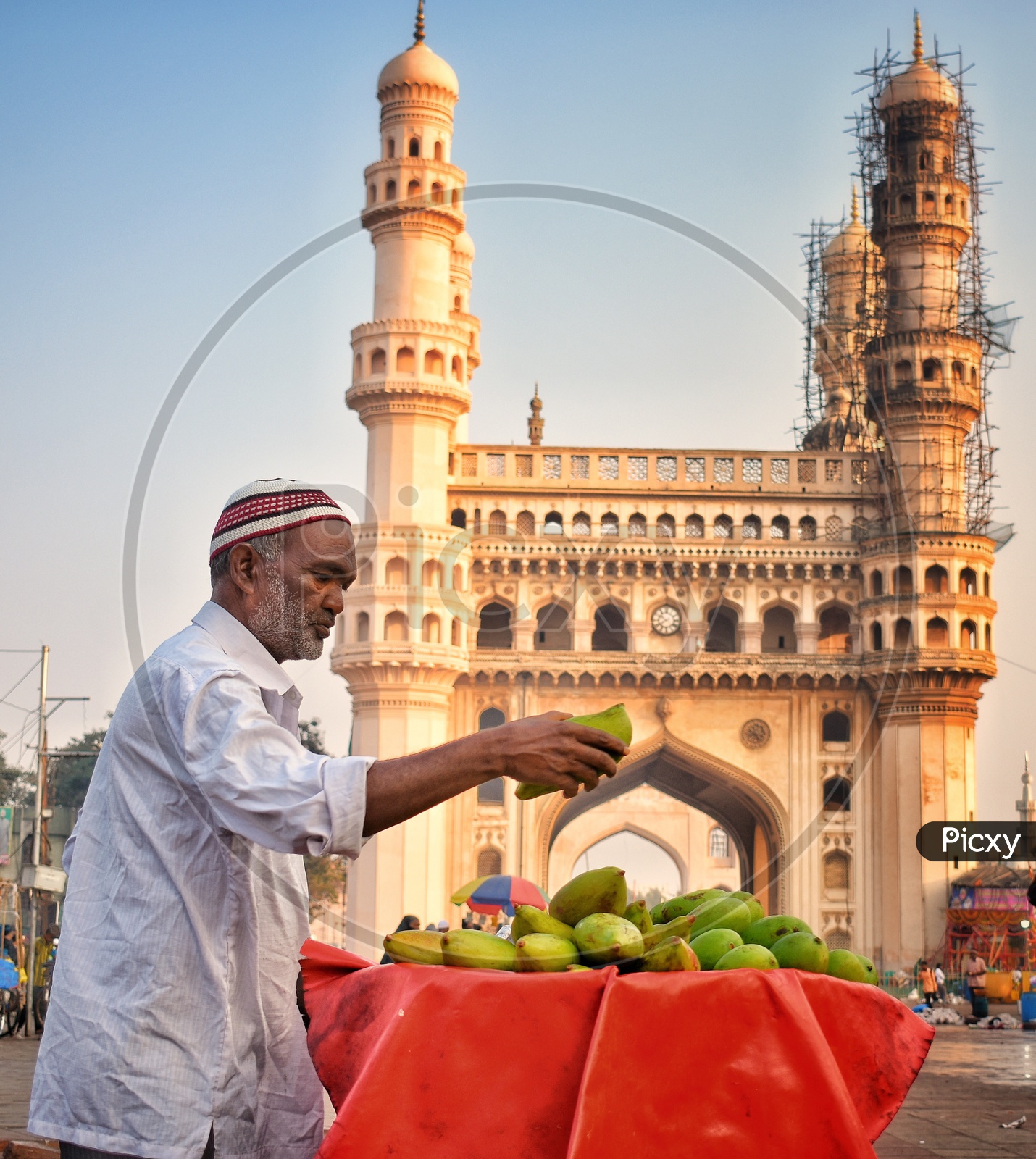 Image of Mango vendor selling Mangoes at streets of Charminar-KL479783 ...