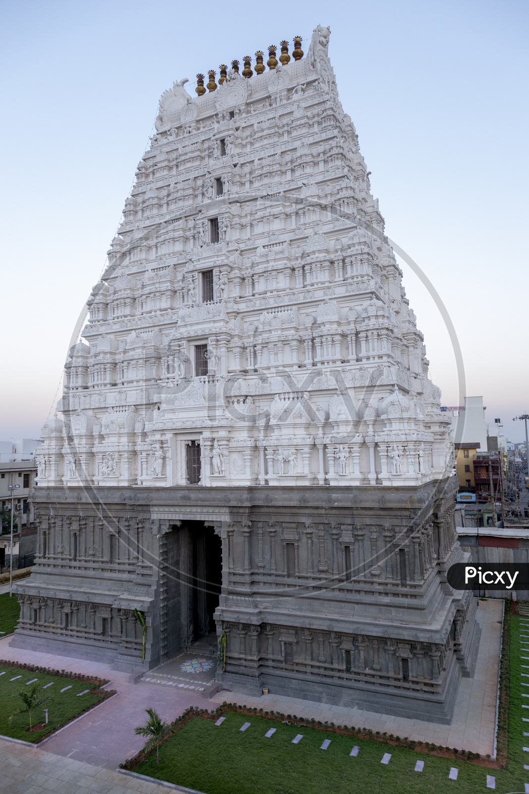 Image of sri kalahasti temple rajagopuram-CK792646-Picxy