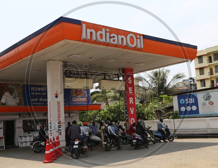 Image of Indian Oil Fuel Filling Station or Outlet-CC097046-Picxy