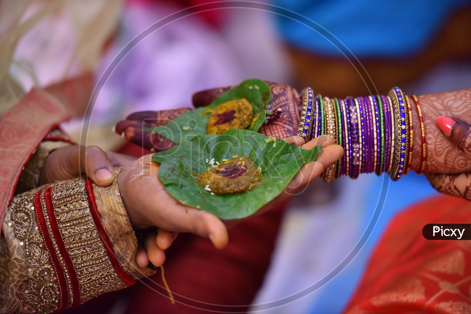 Image of Jeelakarra Bellam , Indian Telugu Wedding Rituals-HN412433-Picxy