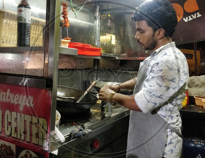 Image of Fast food worker.-RP601102-Picxy