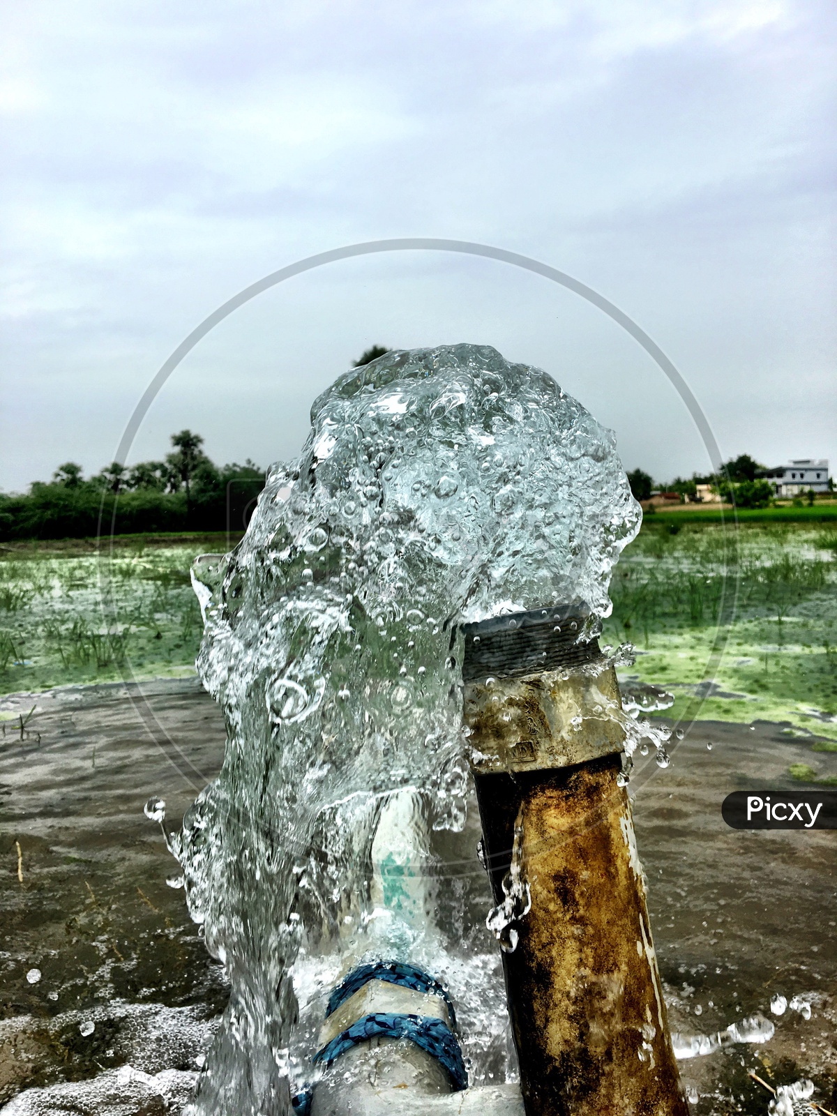 Image of water pumpset in agricultural fields-LJ530744-Picxy