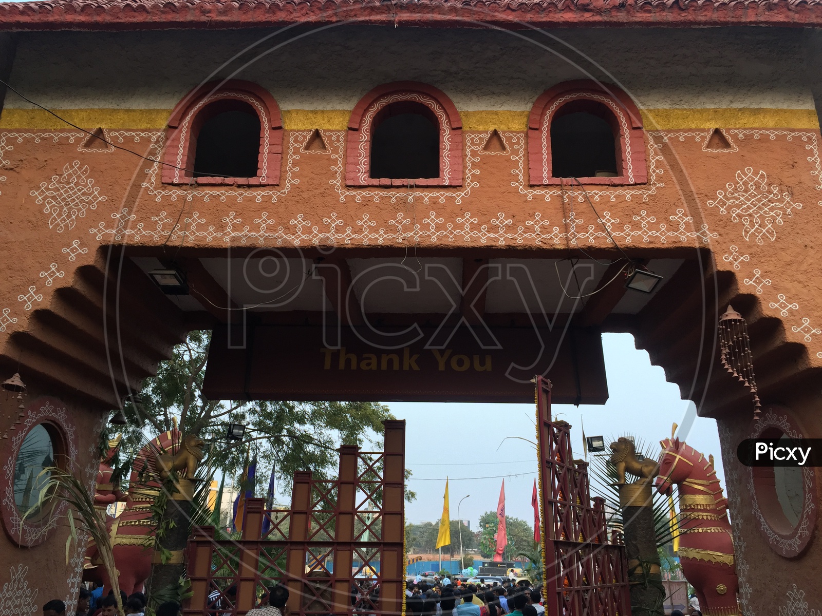 Image of Entrance Arch Of Shilparamam-KB436627-Picxy