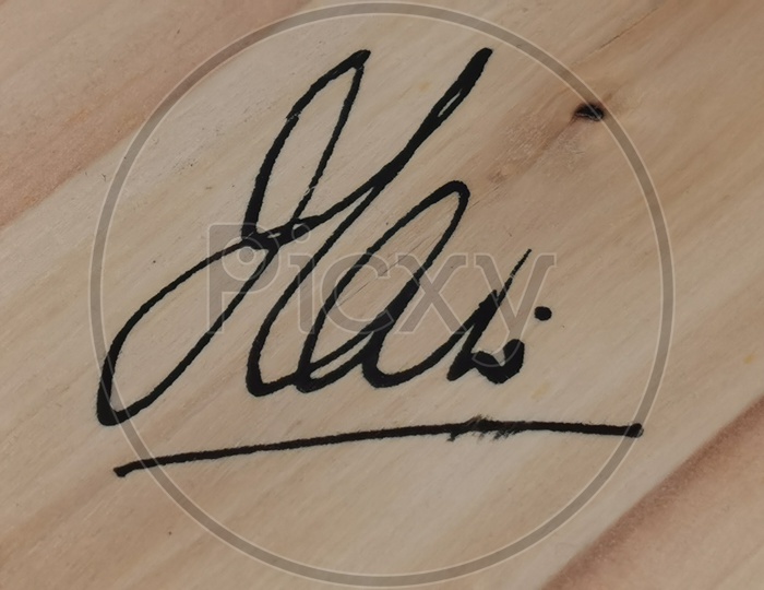 Image of Signature Print of Actor Mahesh Babu-UF537242-Picxy