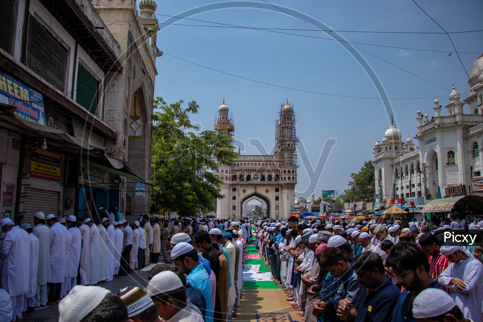 Image of Muslims Offering Prayer Or Namaz As a Group At Mecca Masjid Or ...