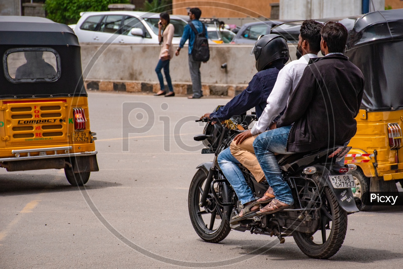 Image of Triple riding at Cyber Towers.-NP054424-Picxy