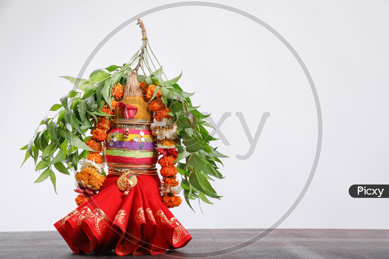 Image of Kalash For Marathi New Year Gudi Padwa With Handi Coconut ...