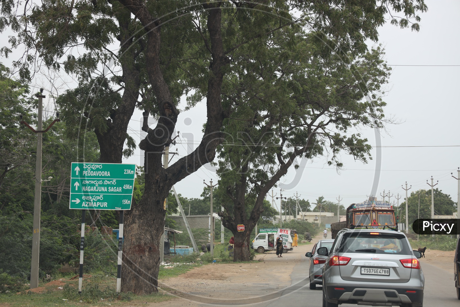 Image of Nagarjuna Sagar Direction sign Boards By Roads And Buildings ...