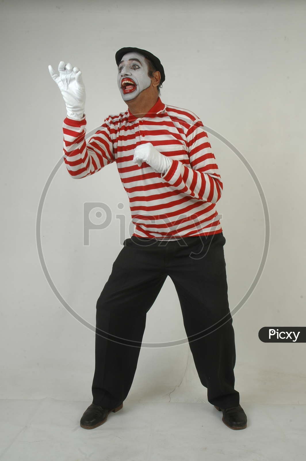 Image of Mime Artist With Expressions-SQ928464-Picxy
