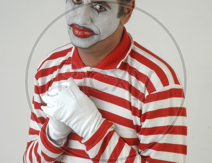Image of Mime Artist With Expressions-DF435638-Picxy