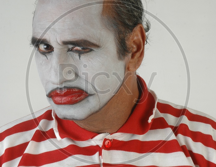 Image of Mime Artist With Expressions-QE440214-Picxy