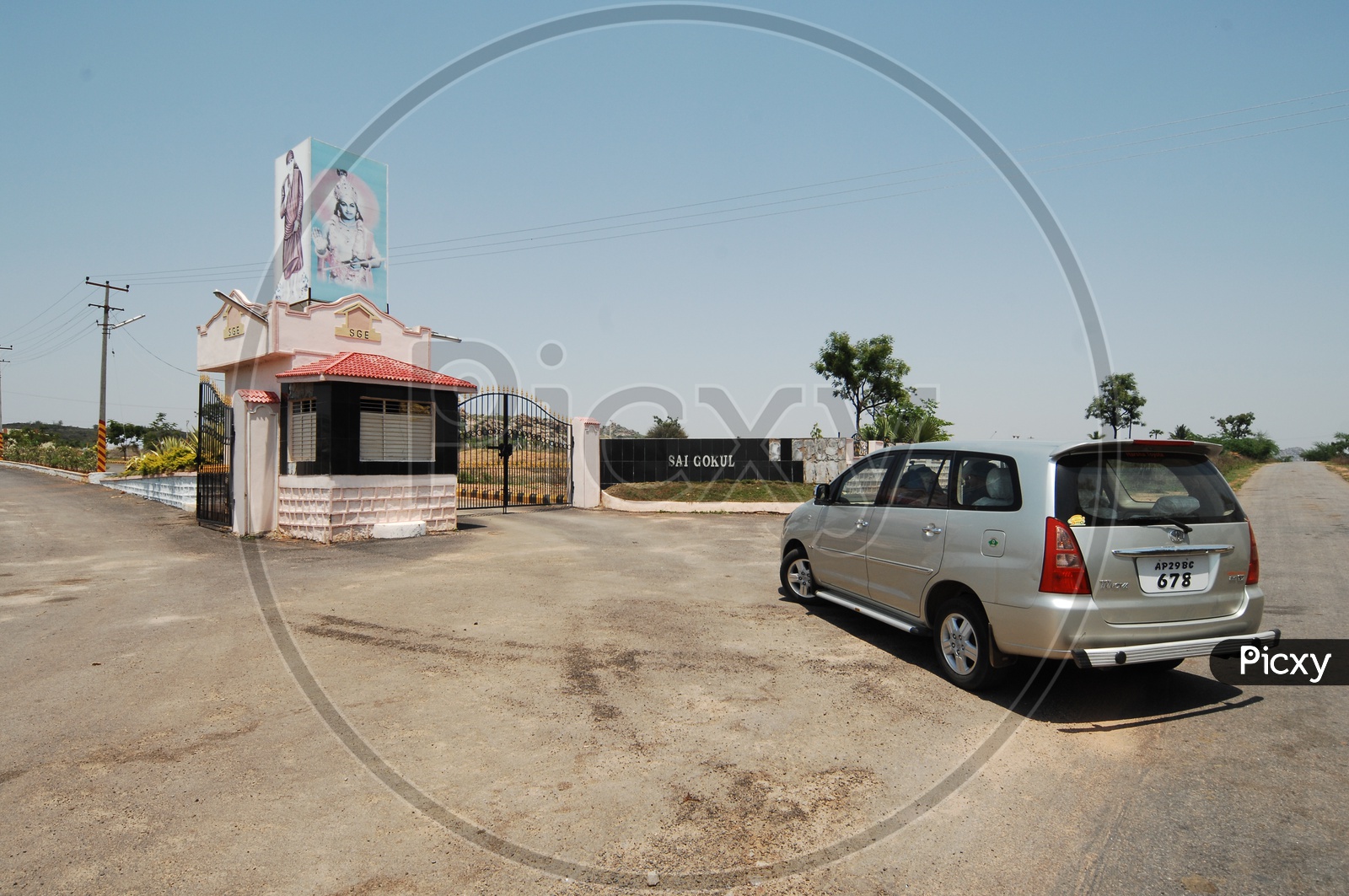 Image of Cars Entering Through Gate-KV345829-Picxy
